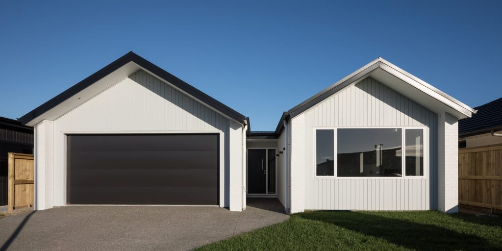 Vertical Shiplap Cladding | South Pacific Timber